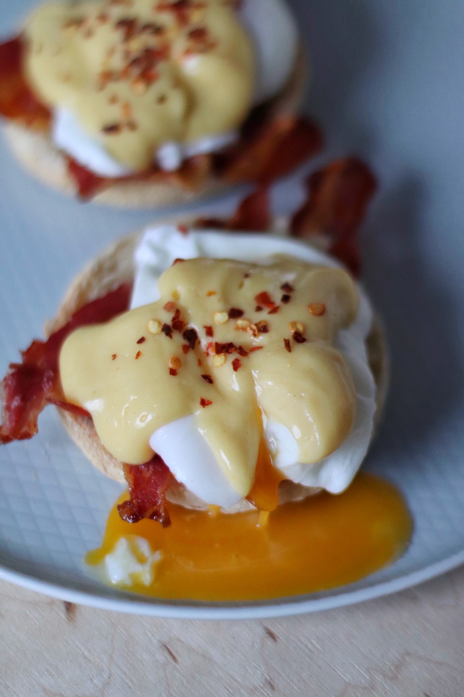Oua Benedict – Miruna Lica
